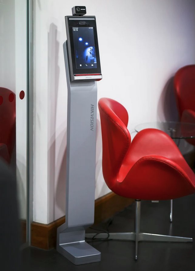 Hikvision DS-K5604A-3XF/V - Access terminal with face recognition and ...